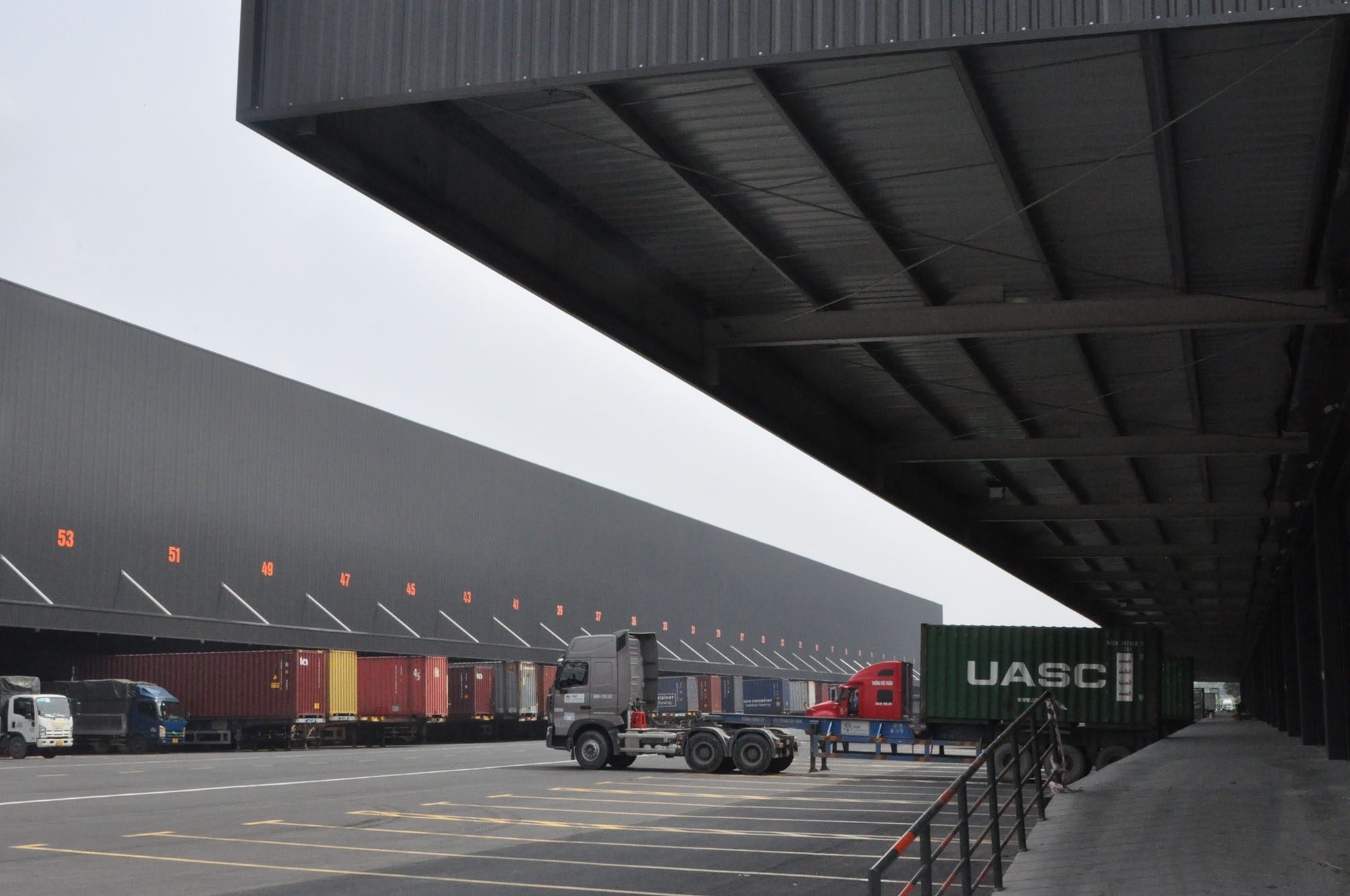 Kho ngoại quan và dịch vụ logistics TBS Tân Vạn | Minh Hưng M&C